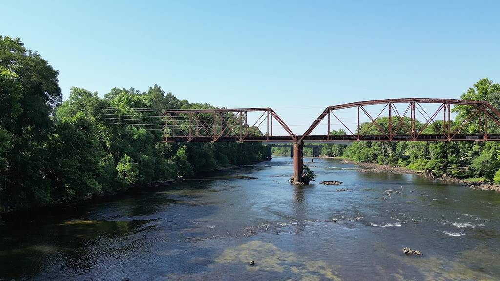 Este río de 344 millas de longitud atraviesa Atlanta y es probable que ...