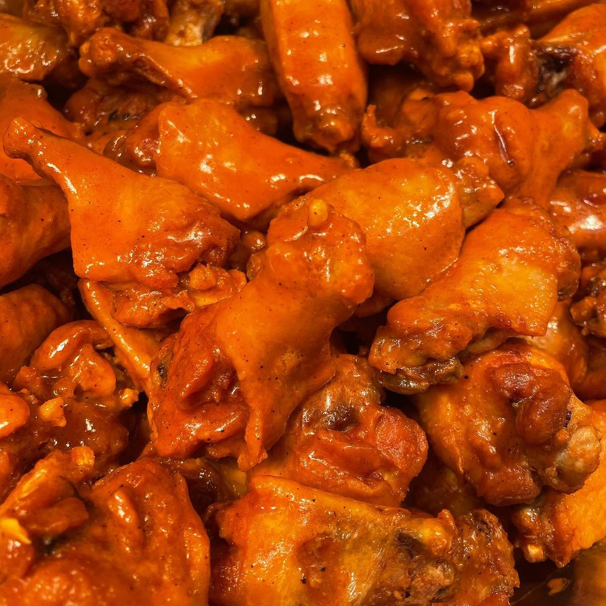 5 Chicken Wing Spots In Austin That Are Finger Lickin' Fantastic