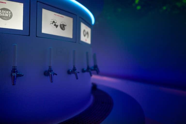 OTHERWORLD: This VR Bar In Birmingham Is Like Nothing Else