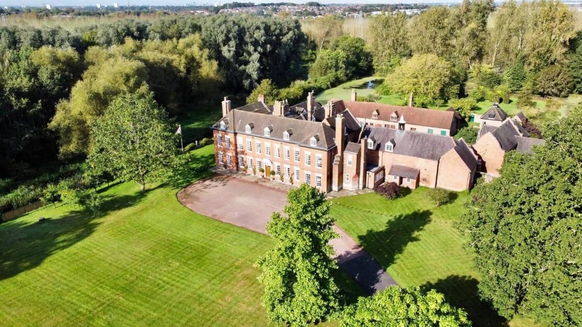 This 17th Century Country House Is Opening To The Public - Secret ...