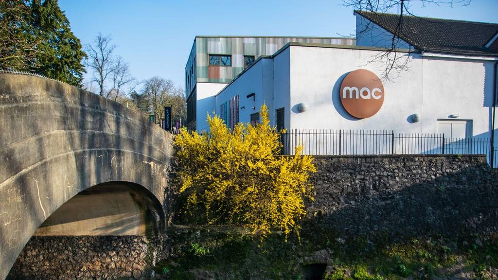 11 Astonishingly Great Art Galleries You Must Visit In Birmingham