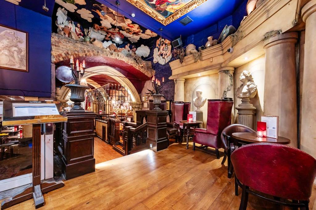 The Most Interesting Pub In Birmingham Is Like From 'Harry Potter'