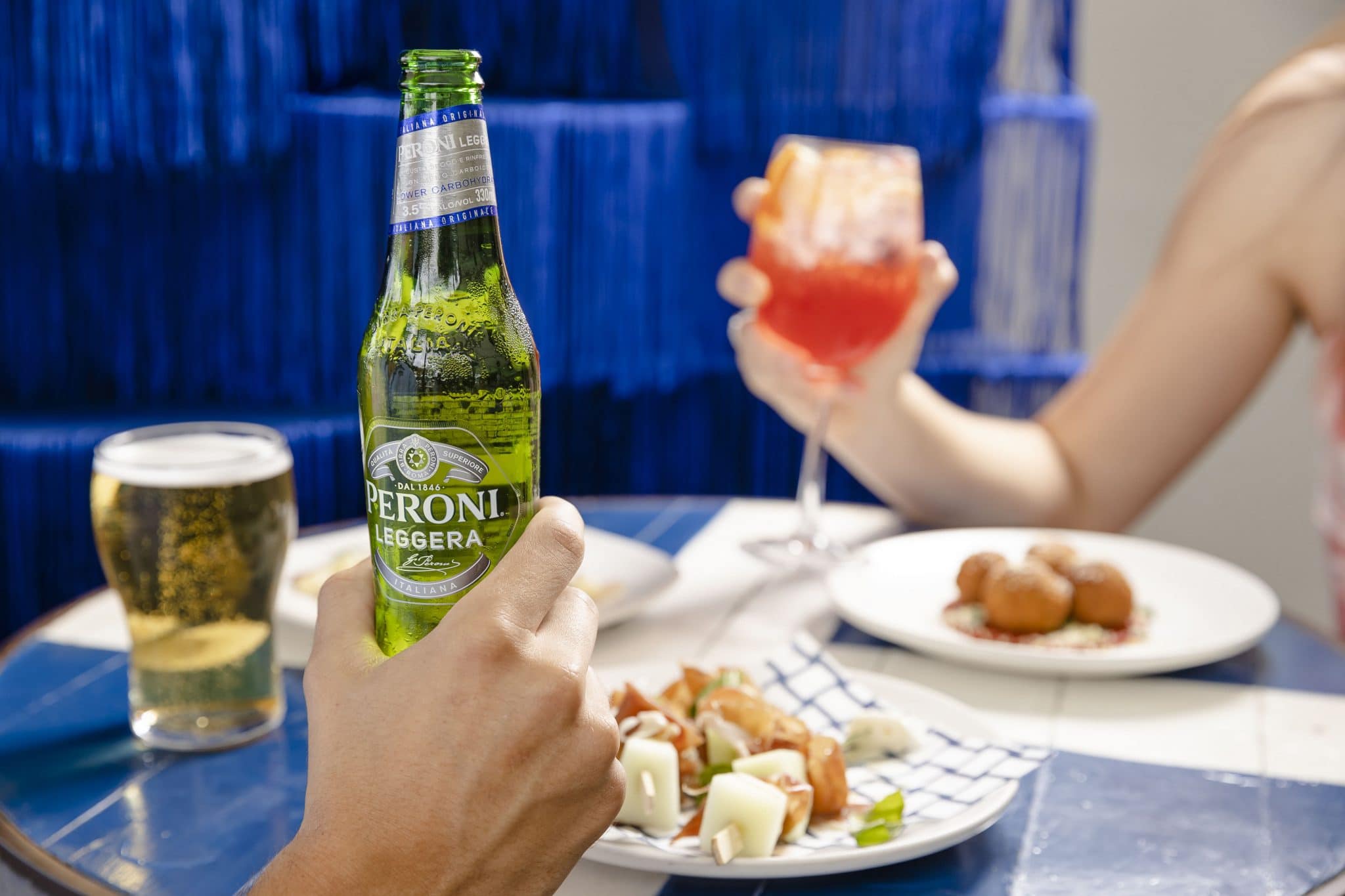 Riverbar & Kitchen: Italian Pop-Up Bar With Big TV To Catch All The Tennis