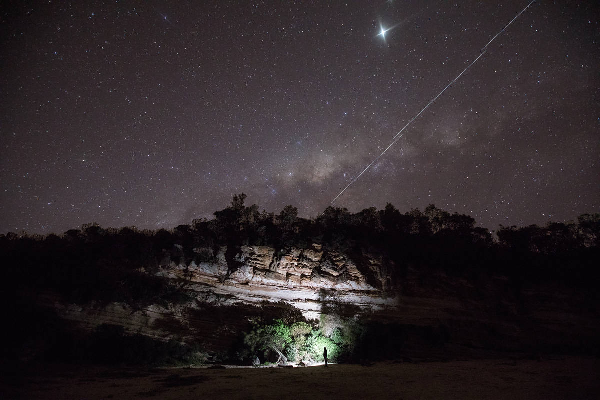 The Bright Taurid Meteor Shower Will Light Up Australian Skies Tonight