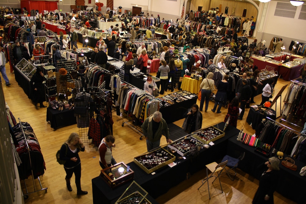 This Flea Market Has Chicago’s Best Vintage Costume Picks for Halloween