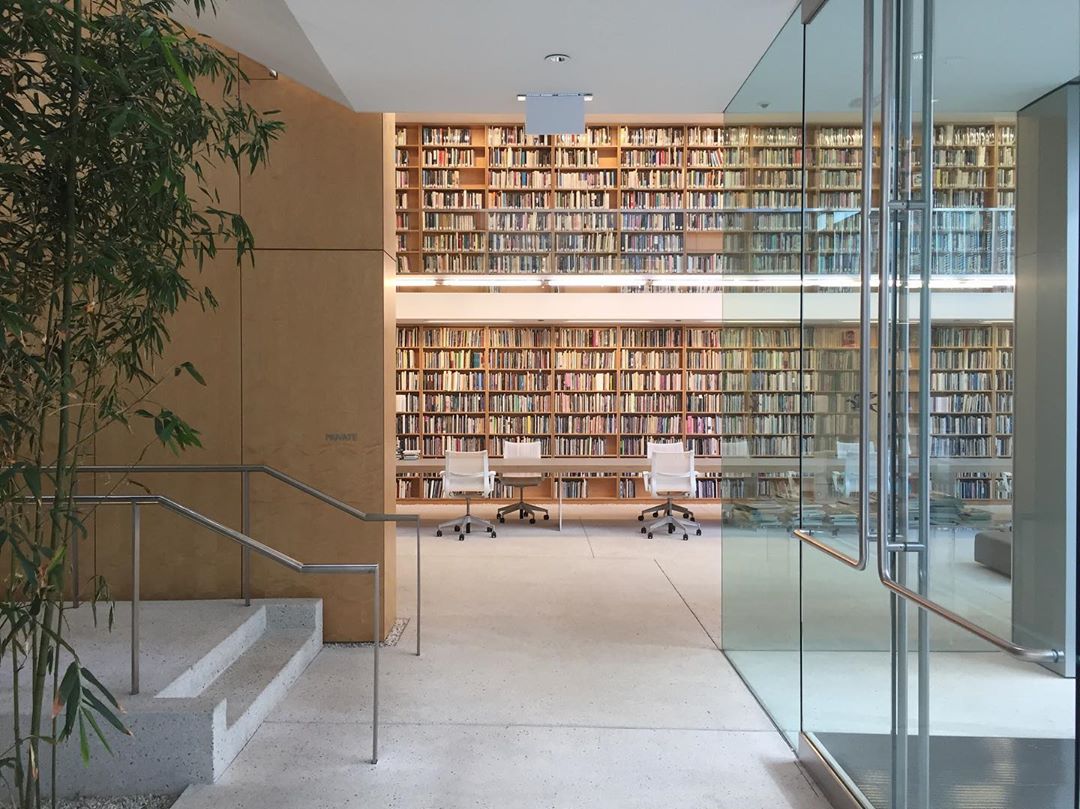 5 Places Every Chicago Writer Needs to Visit