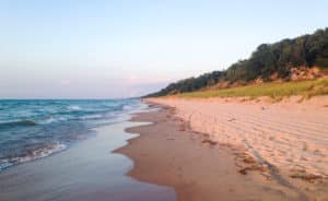 The Best Small Towns Near Chicago To Visit Right Now