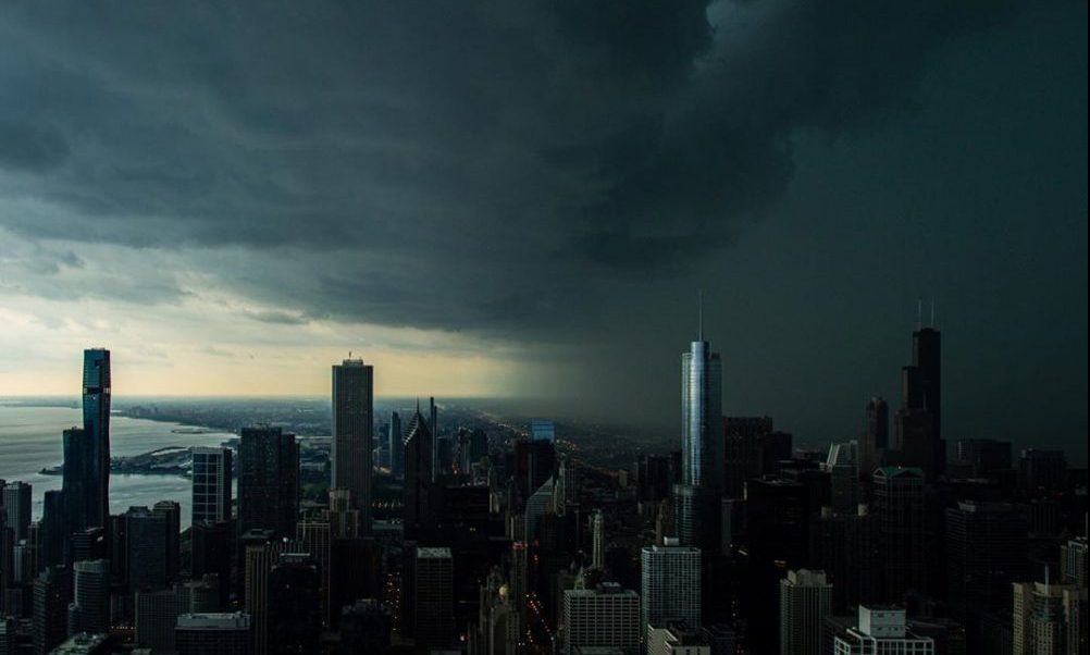 10 Amazing Shots of Last Night's Storm That Are Absolutely Mesmerizing