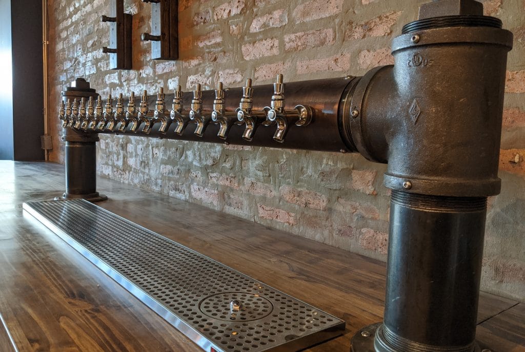 An Inside Look At Chicago's First Dedicated Indoor Mini-Golf Bar