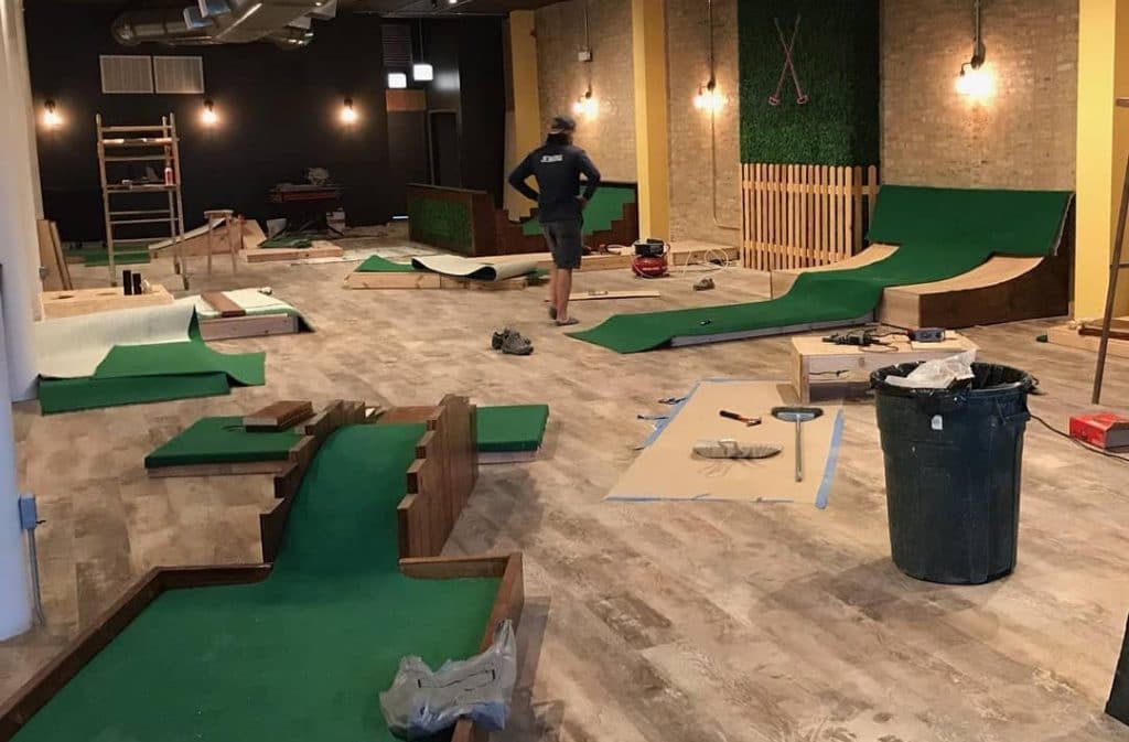An Inside Look At Chicago's First Dedicated Indoor Mini-Golf Bar