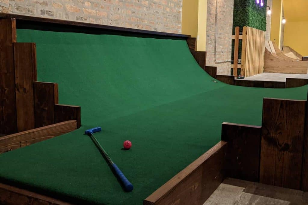 An Inside Look At Chicago's First Dedicated Indoor Mini-Golf Bar