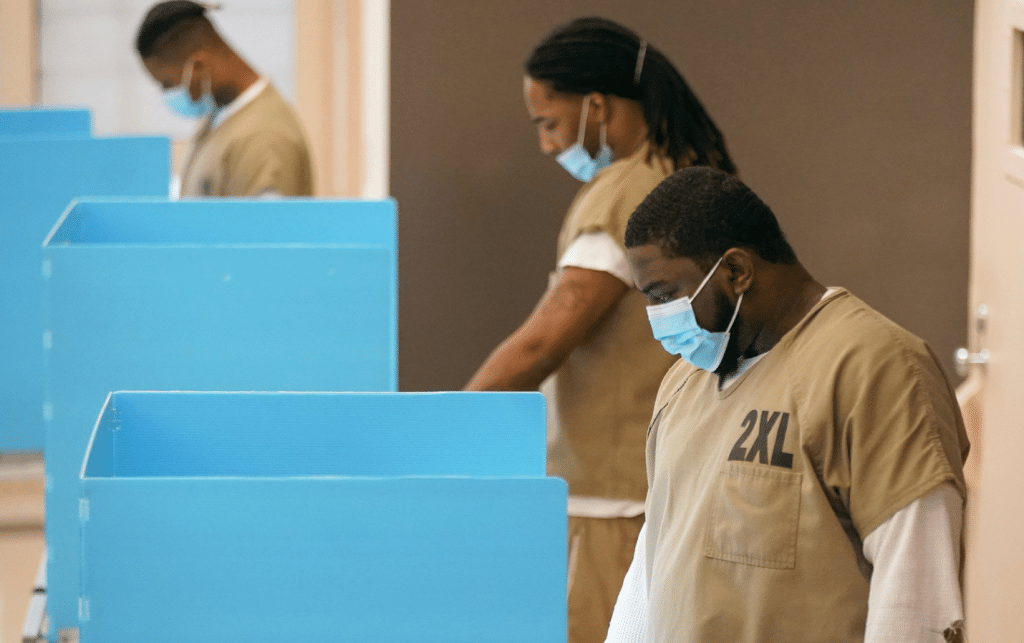 25 Of The Most Powerful Photos Of Chicago's Voter Turnout