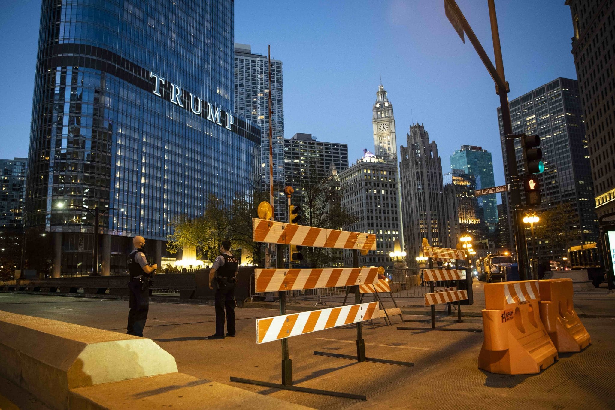 30 Outstanding Photos Of Chicago's Key Moments In 2020