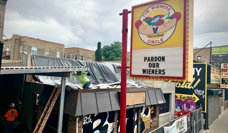 Chicago's Infamous Wieners Circle Debuts New Setup With Karaoke, Patio ...