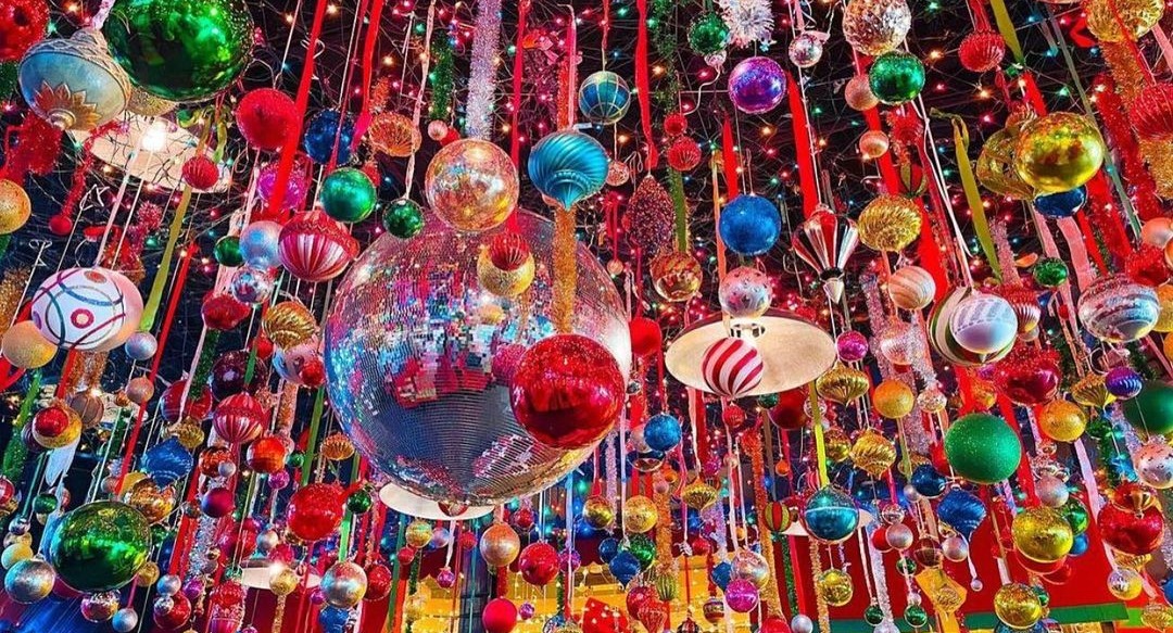 12 Holiday Pop-Ups In Chicago Where You Can Still Get Your Fill Of ...