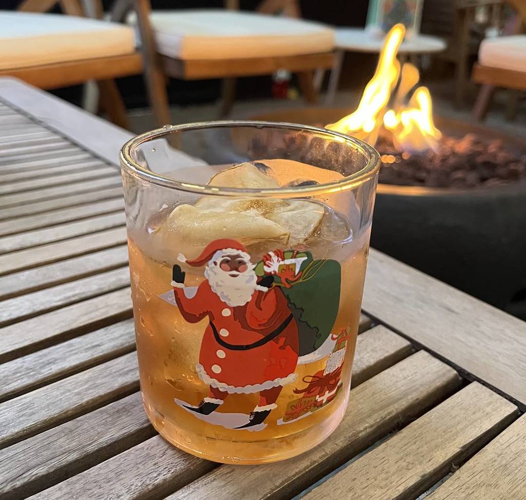 The Best Holiday Pop-Ups and Christmas Bars in Chicago 2025