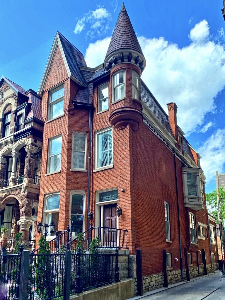 50 Fabulous Facades With Stunning Architectural Attributes In Chicago