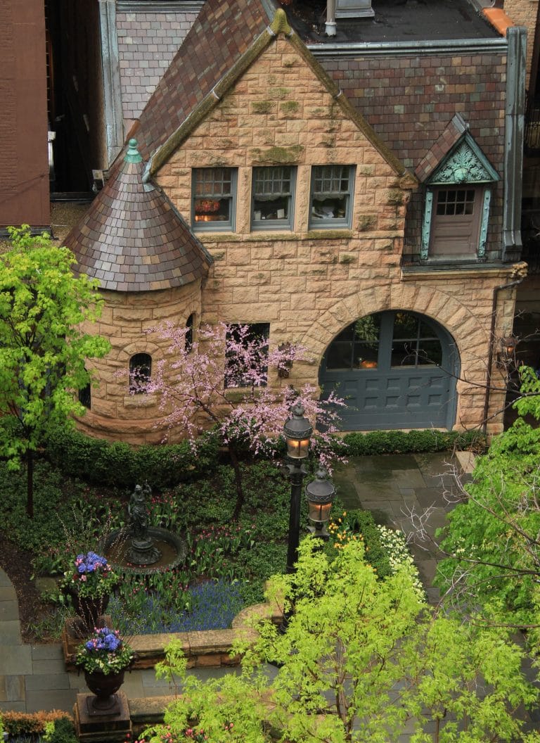 50 Fabulous Facades With Stunning Architectural Attributes In Chicago