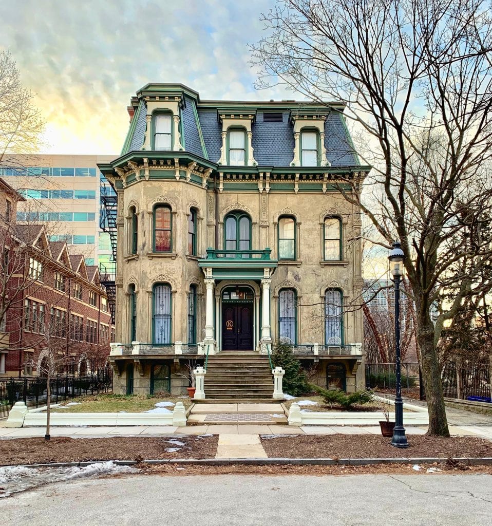 50 Fabulous Facades With Stunning Architectural Attributes In Chicago