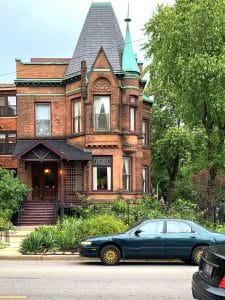50 Fabulous Facades With Stunning Architectural Attributes In Chicago
