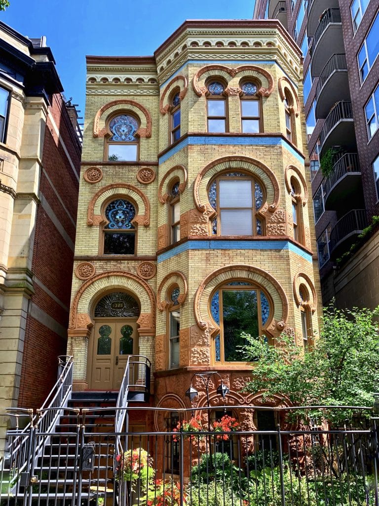 50 Fabulous Facades With Stunning Architectural Attributes In Chicago