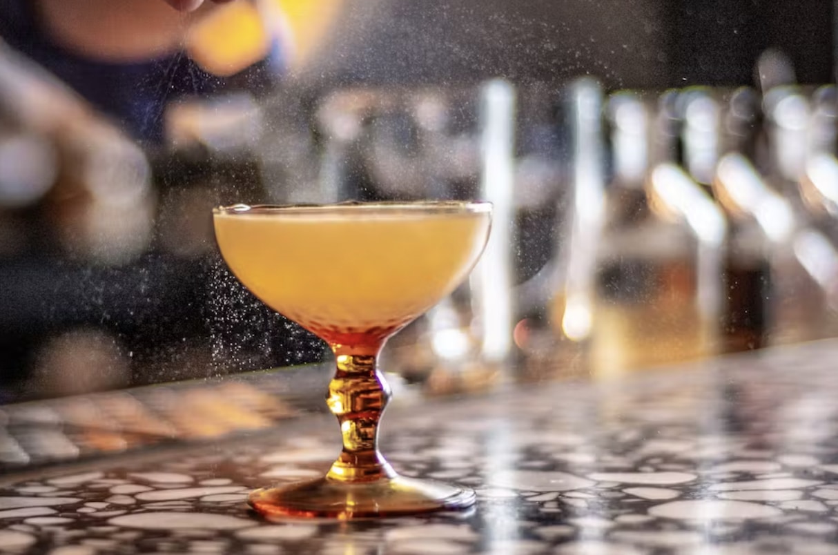 The Best Cocktail Bars In Chicago In 2025