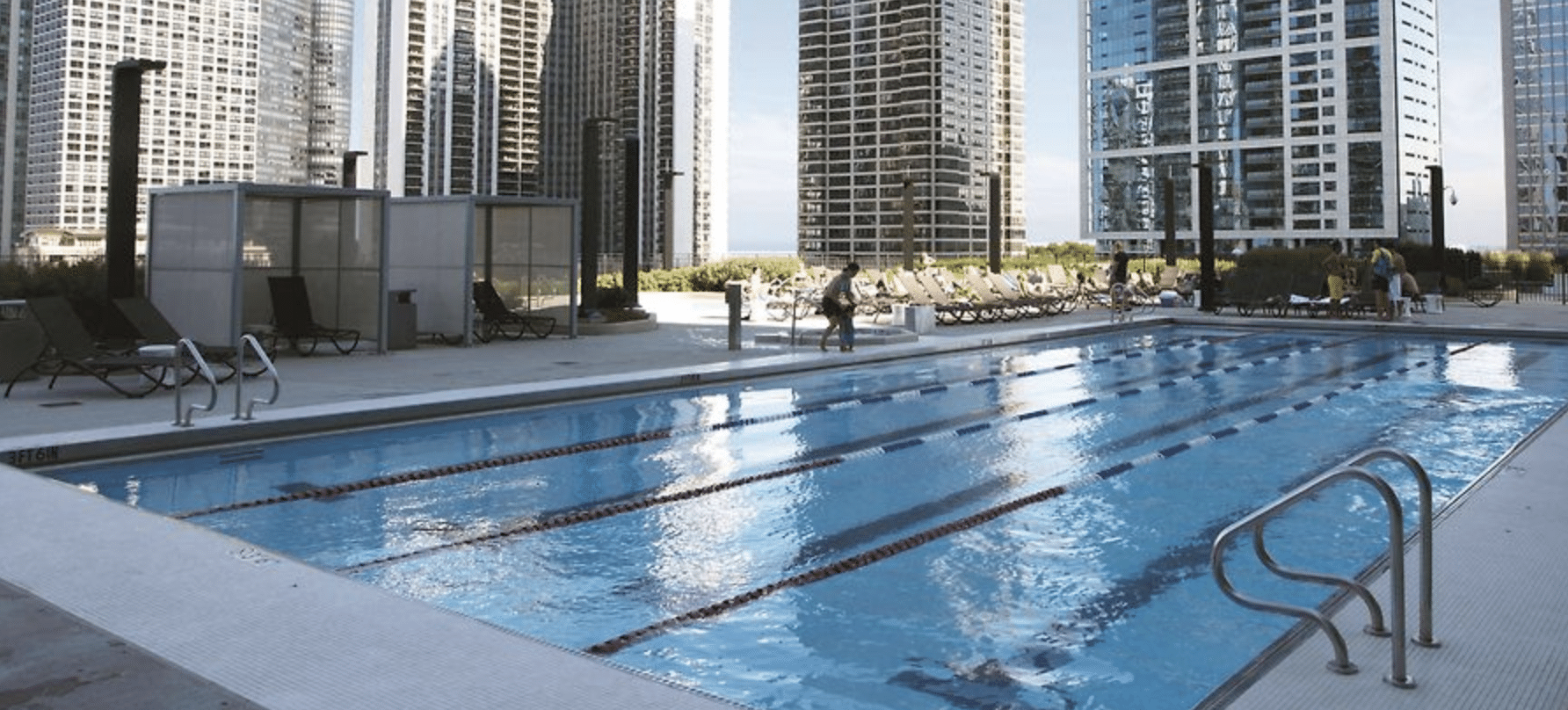 Best Rooftop Pools In Chicago For A Daycation | 2025 Guide