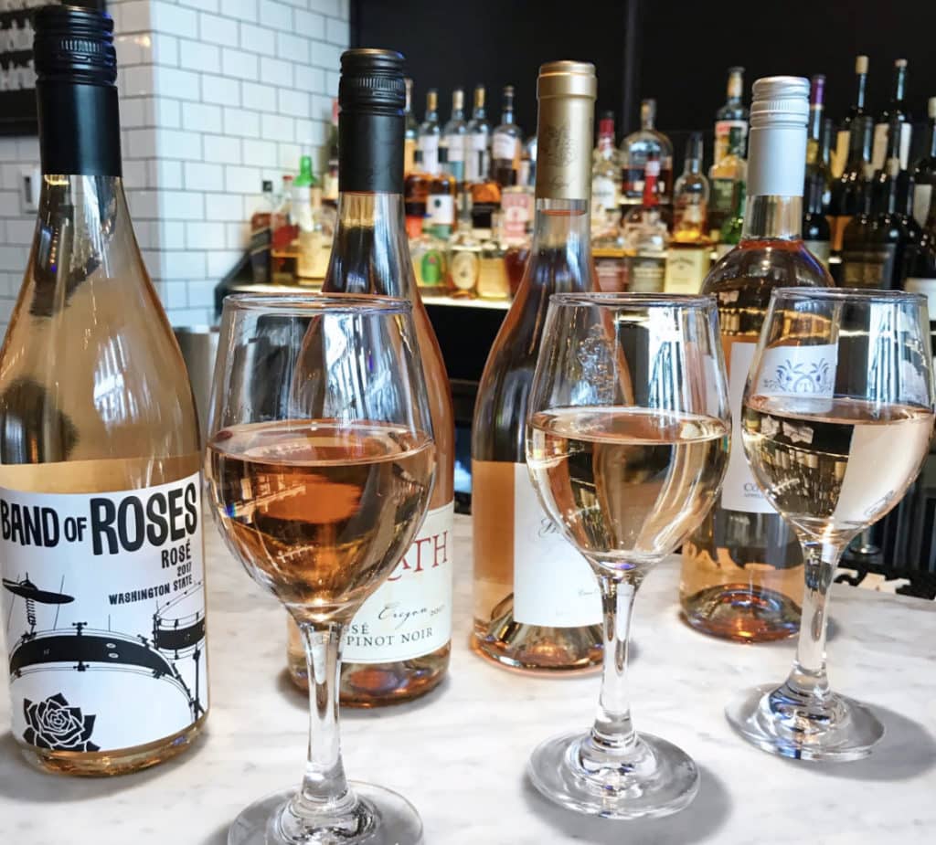 20+ Best Happy Hours In Chicago Right Now 2025