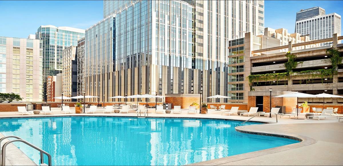 Best Rooftop Pools In Chicago For A Daycation | 2025 Guide