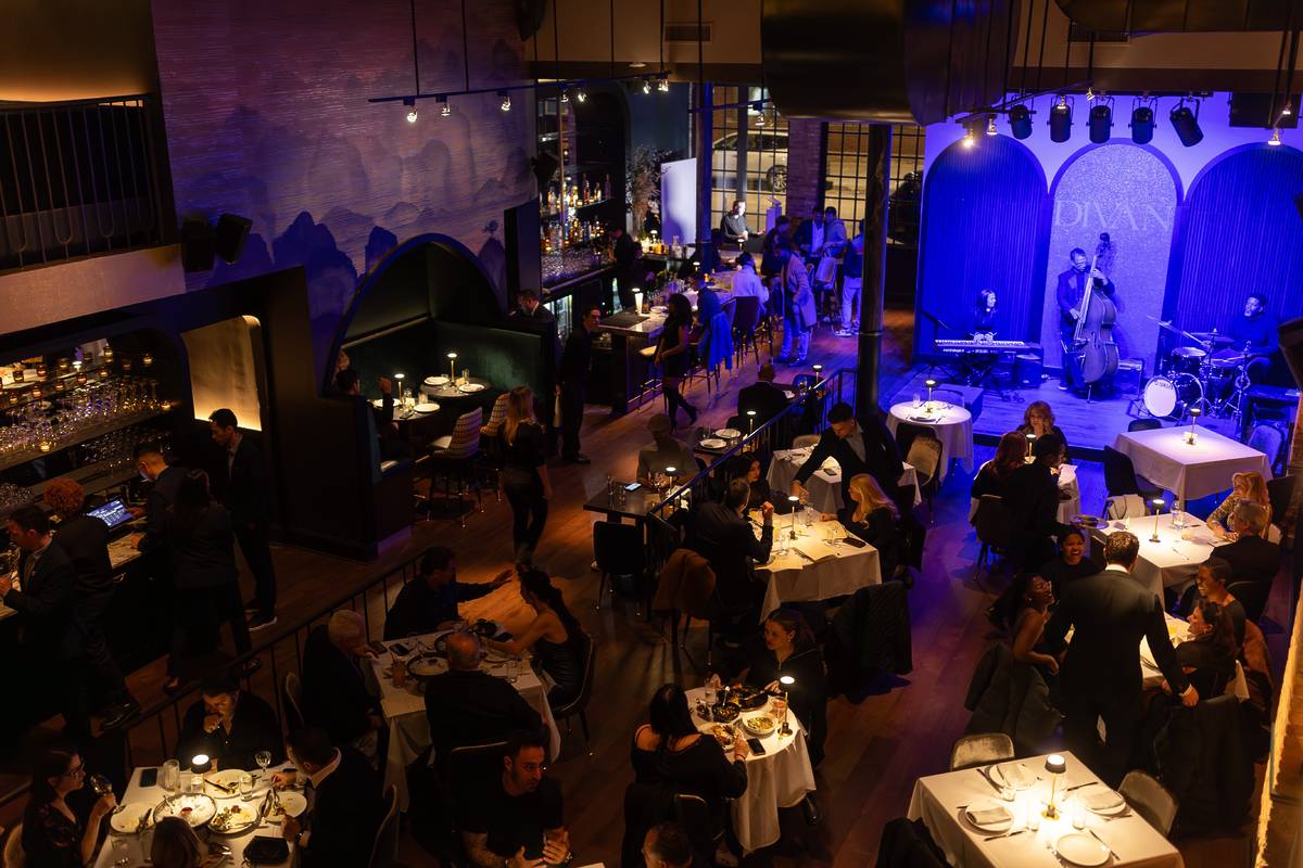 The Best Bars And Restaurants With Live Music In Chicago