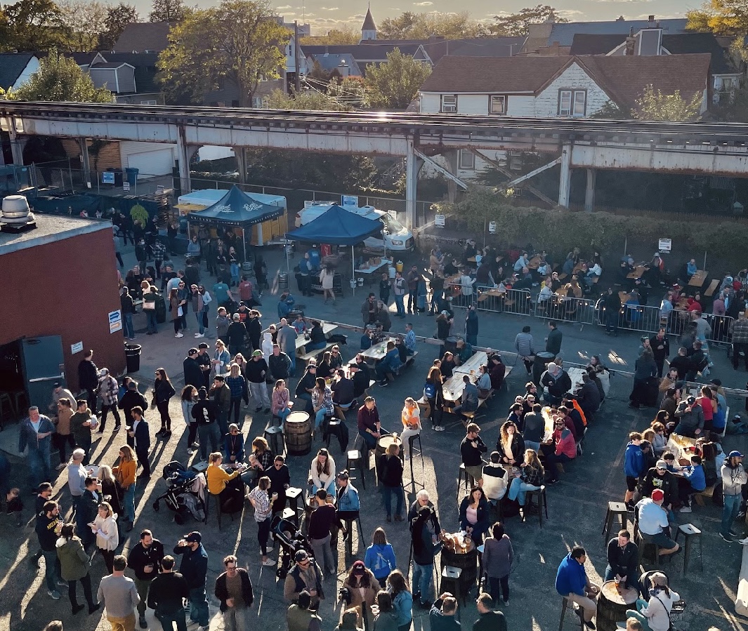 Oktoberfest Chicago 2024: Where to Enjoy Brats, Beers, and More
