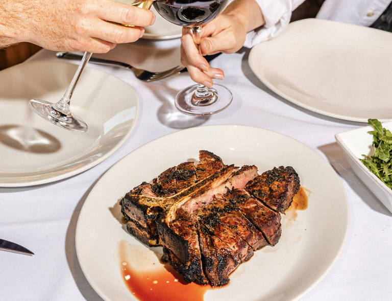 The Best Chicago Restaurants For Thanksgiving Dinner 2025