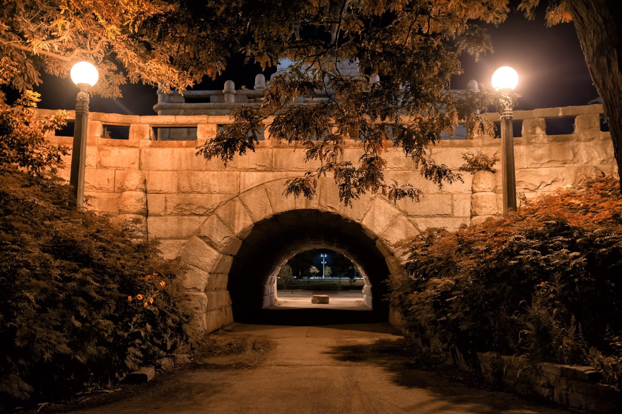 Here Are The Best Ghost Tours In Chicago Right Now