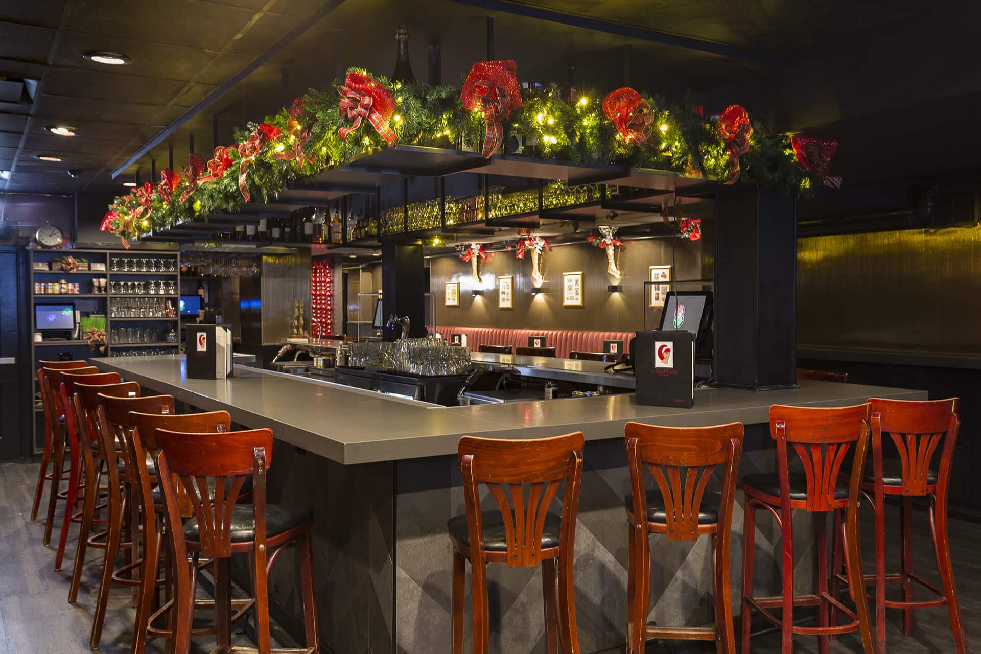 Holiday Bars In Chicago That Go All Out With Decorations 2025