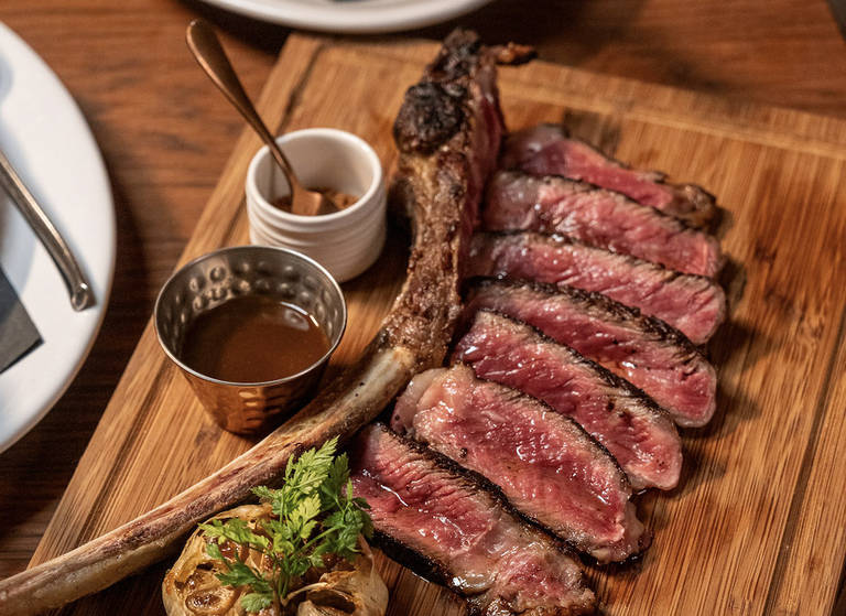 The Best Steakhouses In Chicago You Must Try At Least Once