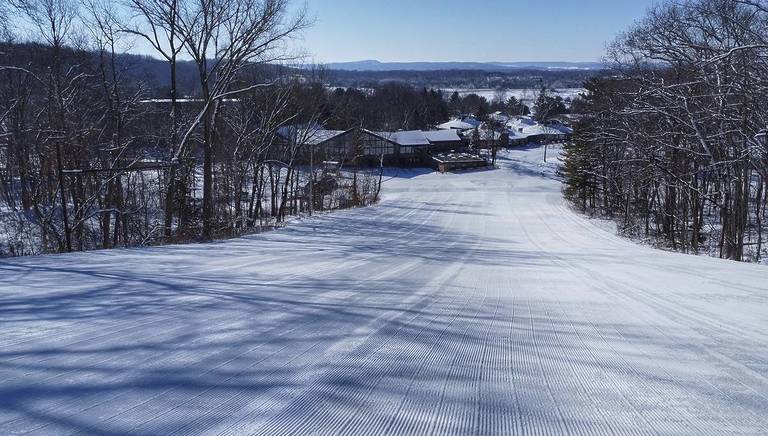 The Best Ski Resorts Near Chicago To Visit This Winter