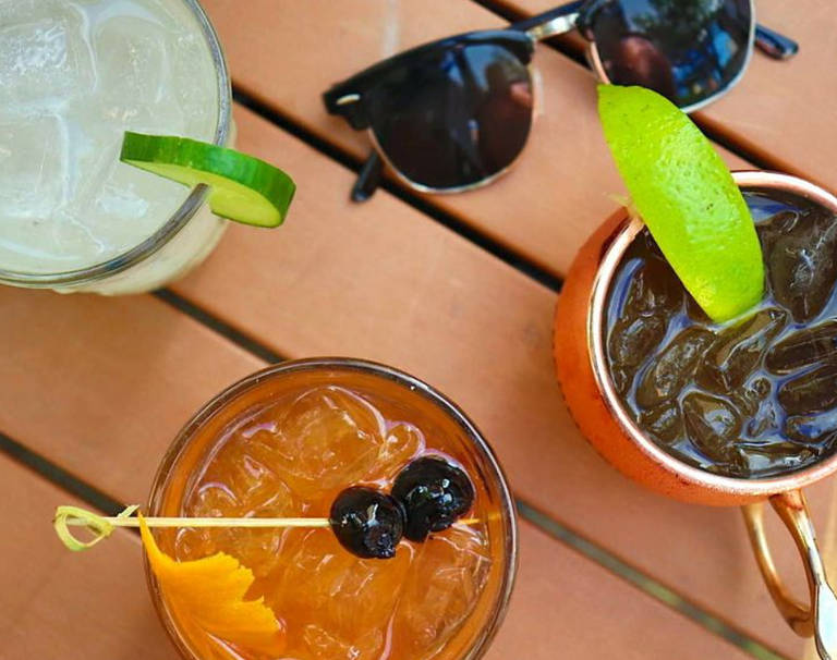 The Best Sports Bars In Chicago Right Now