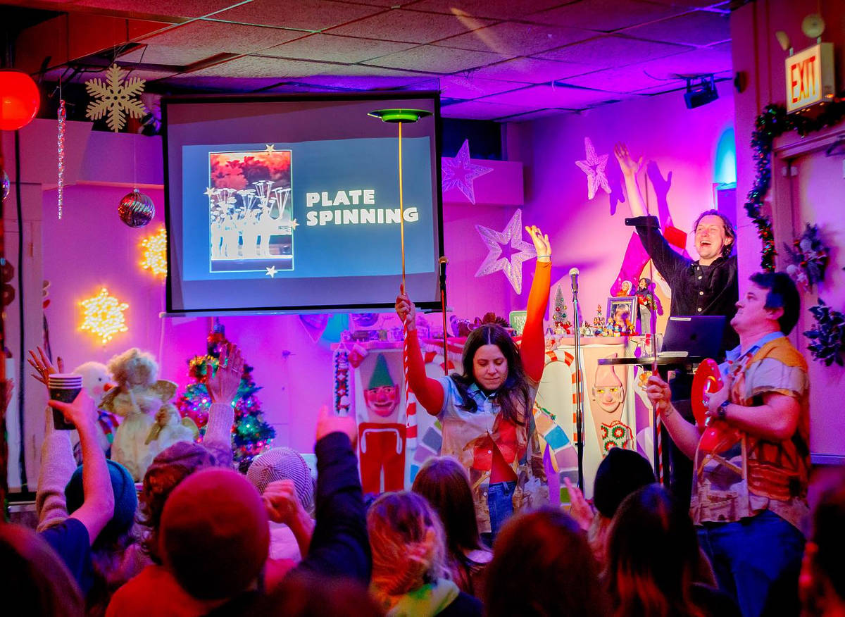 You Can Pitch Your Single BFFs At This Chicago Dating Event