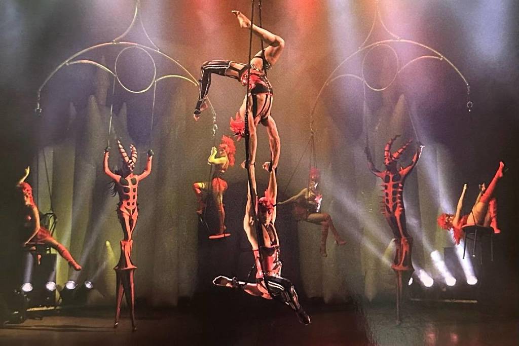 A Spooky Circus-Style Burlesque Show Opens In Chicago