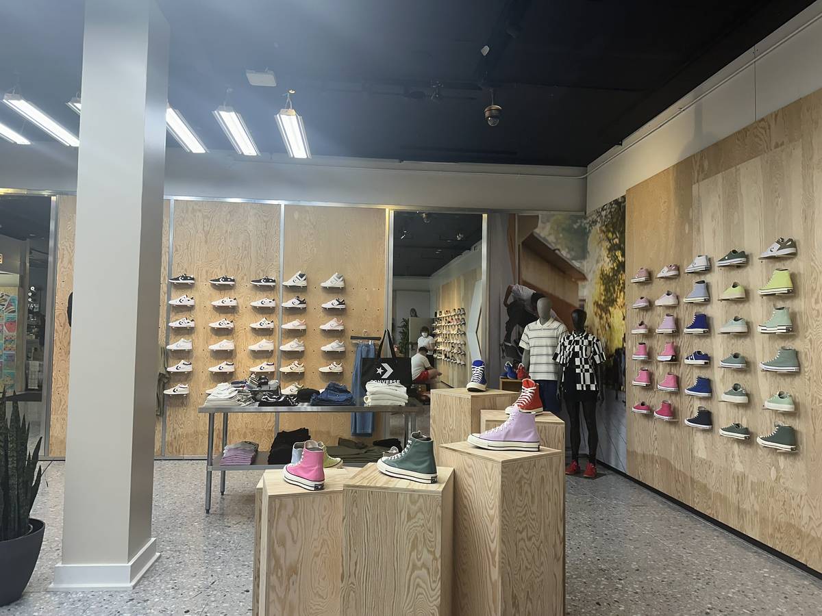 Una Pop-Up Store De Converse Acaba De Llegar A Chicago: Está Aquí Para ...