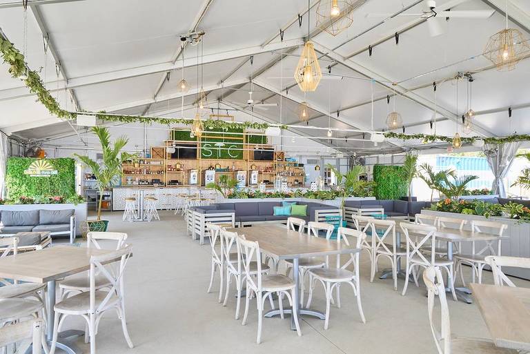 The Best Beach Bars In Chicago Right Now (2024)