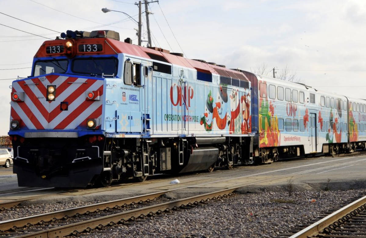 Metra Holiday Train Tickets Are on Sale Starting Today