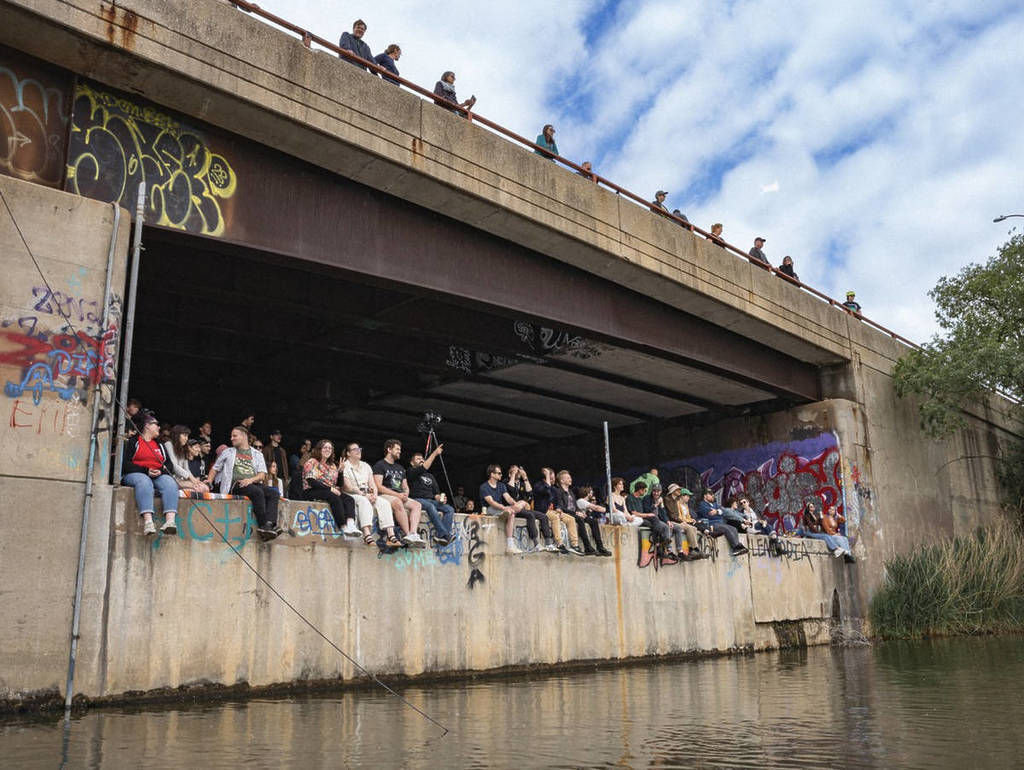 This Secret Concert Series Brings Music to the Chicago River