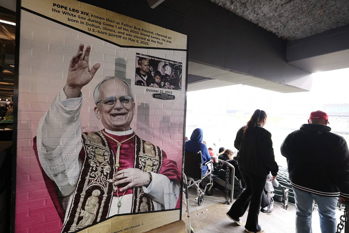 White Sox Unveil Pope Leo XIV Mural at Rate Field