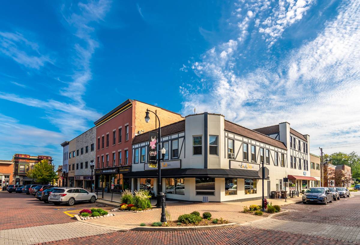 Less Than 2 Hours Away From Chicago—Picturesque Small Towns Known for ...