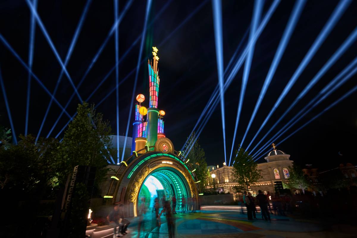 Universal Orlando Is Bringing a Portal To Chicago—Here's What to Know