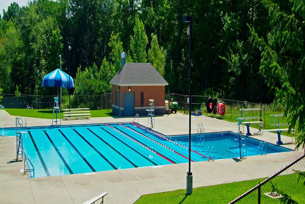 All 50 Chicago Park District Pools Reopen This Weekend