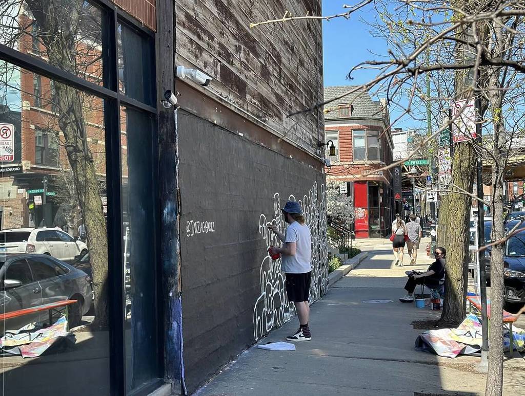 Acclaimed Chicago Cocktail Bar The Violet Hour Closes