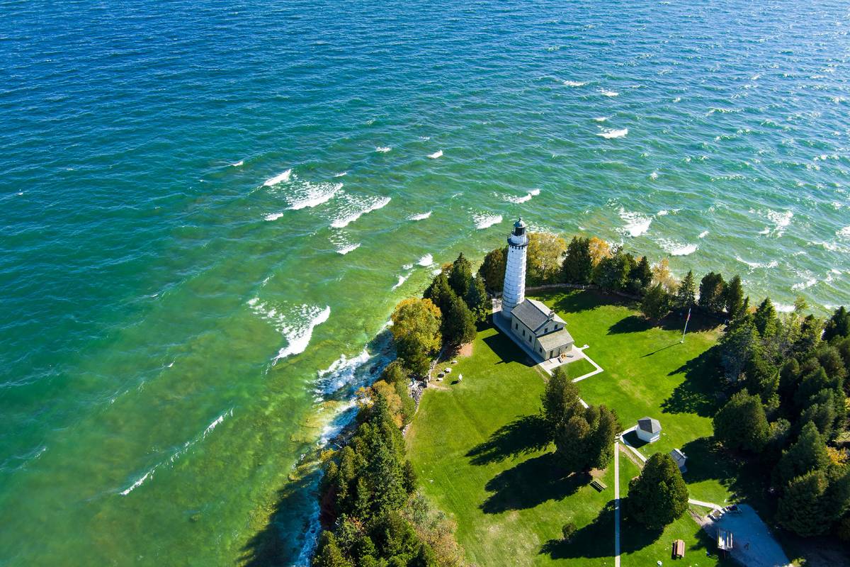 Meet the "Cape Cod of the Midwest"—Scenic Coastal Towns, Lighthouses ...