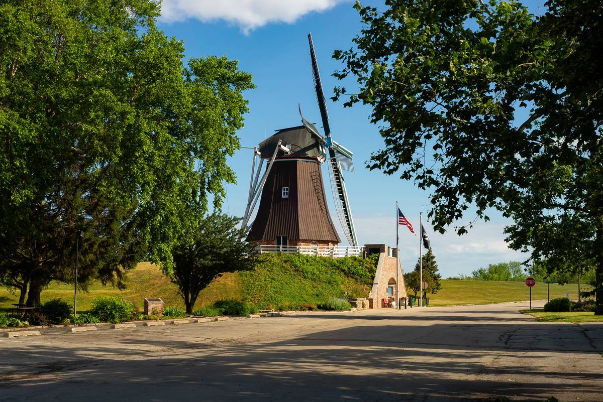 This Charming Storybook Town Is the Friendliest in Illinois — And It’s ...